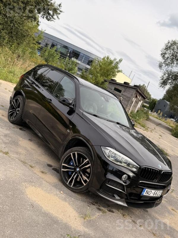 Melns BMW X5 2015 Rīga, ar dzinēja tilpumu 3.00 L un nobraukumu 294 tūkst. km par 23500 €, foto 1 vietnē AUTOMOTO.COM.LV