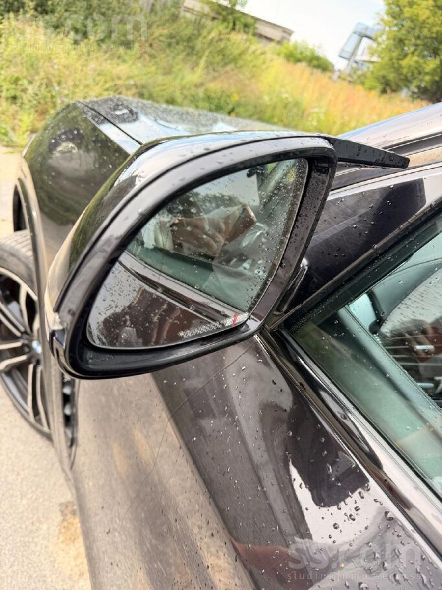 Black BMW X5 2015 in Riga, with an engine capacity of 3.00 L and mileage of 294 thousand km for 23500 €, photo 12 on AUTOMOTO.COM.LV