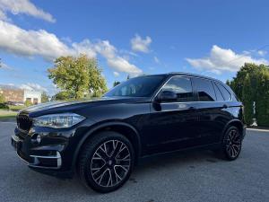 Black BMW X5 2015 in Alytus, with an engine capacity of 2.99 L and mileage of 288 thousand km for 15850 €, photo 11 on AUTOMOTO.COM.LV