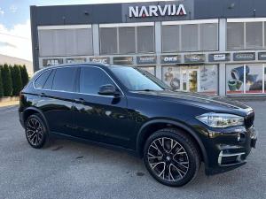 Black BMW X5 2015 in Alytus, with an engine capacity of 2.99 L and mileage of 288 thousand km for 15850 €, photo 12 on AUTOMOTO.COM.LV