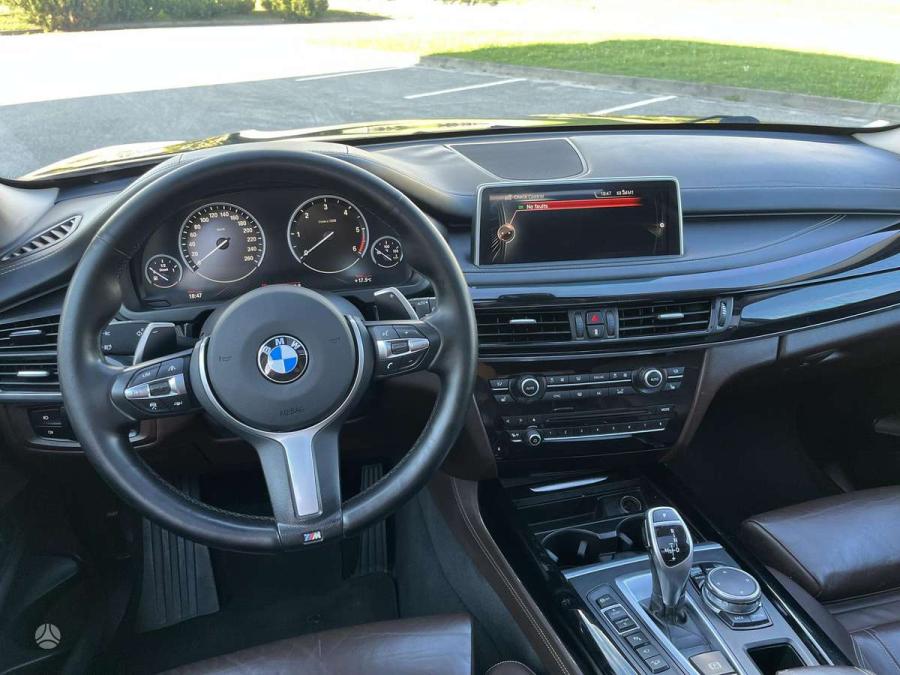 Black BMW X5 2015 in Alytus, with an engine capacity of 2.99 L and mileage of 288 thousand km for 15850 €, photo 24 on AUTOMOTO.COM.LV