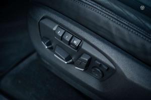 Black BMW X5 2015 in Vilnius, with an engine capacity of 2.99 L and mileage of 256 thousand km for 20490 €, photo 24 on AUTOMOTO.COM.LV