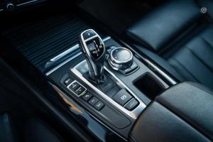 Black BMW X5 2015 in Vilnius, with an engine capacity of 2.99 L and mileage of 256 thousand km for 20490 €, photo 26 on AUTOMOTO.COM.LV