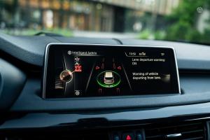 Black BMW X5 2015 in Vilnius, with an engine capacity of 2.99 L and mileage of 256 thousand km for 20490 €, photo 37 on AUTOMOTO.COM.LV