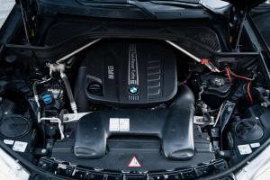 Black BMW X5 2015 in Vilnius, with an engine capacity of 2.99 L and mileage of 256 thousand km for 20490 €, photo 40 on AUTOMOTO.COM.LV