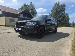 Black BMW X5 2015 in Preili, with an engine capacity of 3.00 L and mileage of 126 thousand km for 28500 €, photo 4 on AUTOMOTO.COM.LV