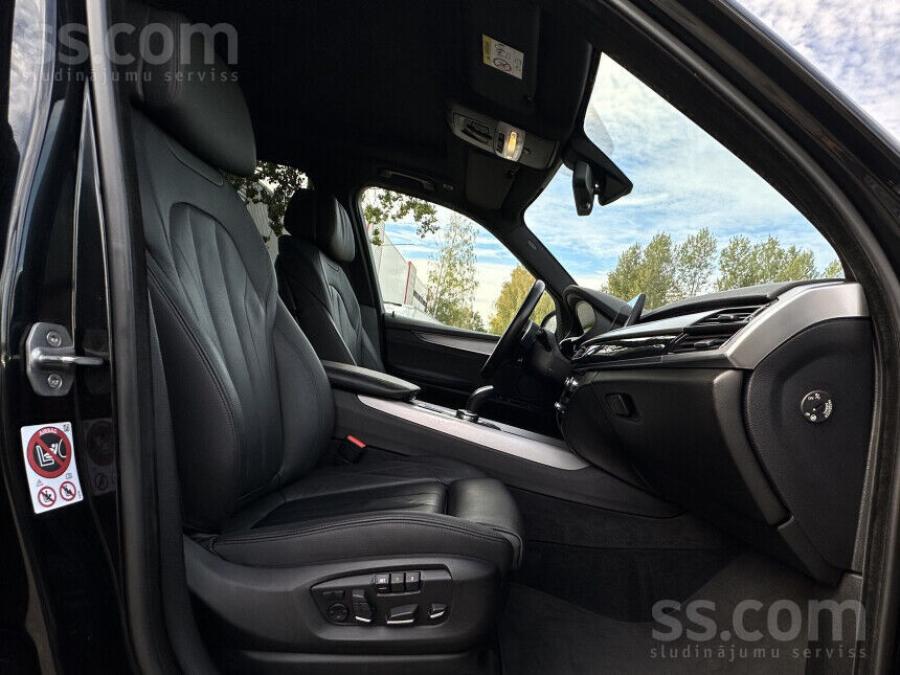 Black BMW X5 2015 in Riga, with an engine capacity of 3.00 L and mileage of 254 thousand km for 21900 €, photo 7 on AUTOMOTO.COM.LV