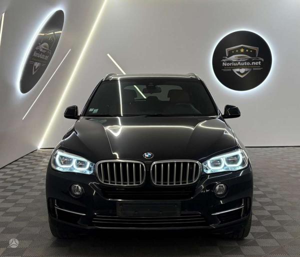 Black BMW X5 2015 in Marijampole, with an engine capacity of 2.99 L and mileage of 233 thousand km for 20999 €, photo 7 on AUTOMOTO.COM.LV