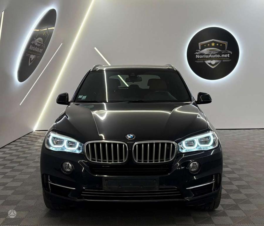 Black BMW X5 2015 in Marijampole, with an engine capacity of 2.99 L and mileage of 233 thousand km for 20999 €, photo 7 on AUTOMOTO.COM.LV
