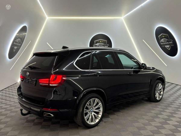 Black BMW X5 2015 in Marijampole, with an engine capacity of 2.99 L and mileage of 233 thousand km for 20999 €, photo 9 on AUTOMOTO.COM.LV