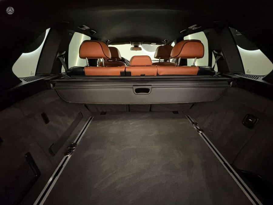 Black BMW X5 2015 in Marijampole, with an engine capacity of 2.99 L and mileage of 233 thousand km for 20999 €, photo 32 on AUTOMOTO.COM.LV