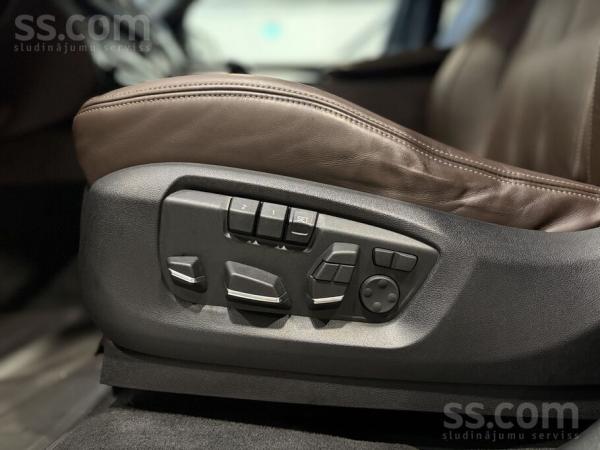 BMW X5 2015 Rīga vietnē Melns BMW X5 2015 Rīga, ar dzinēja tilpumu 3.00 L un nobraukumu 170 tūkst. km par 18900 €, foto 9 vietnē AUTOMOTO.COM.LV