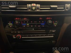 Melns BMW X5 2015 Rīga, ar dzinēja tilpumu 3.00 L un nobraukumu 170 tūkst. km par 18900 €, foto 21 vietnē AUTOMOTO.COM.LV
