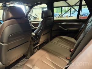 Melns BMW X5 2015 Rīga, ar dzinēja tilpumu 3.00 L un nobraukumu 170 tūkst. km par 18900 €, foto 24 vietnē AUTOMOTO.COM.LV