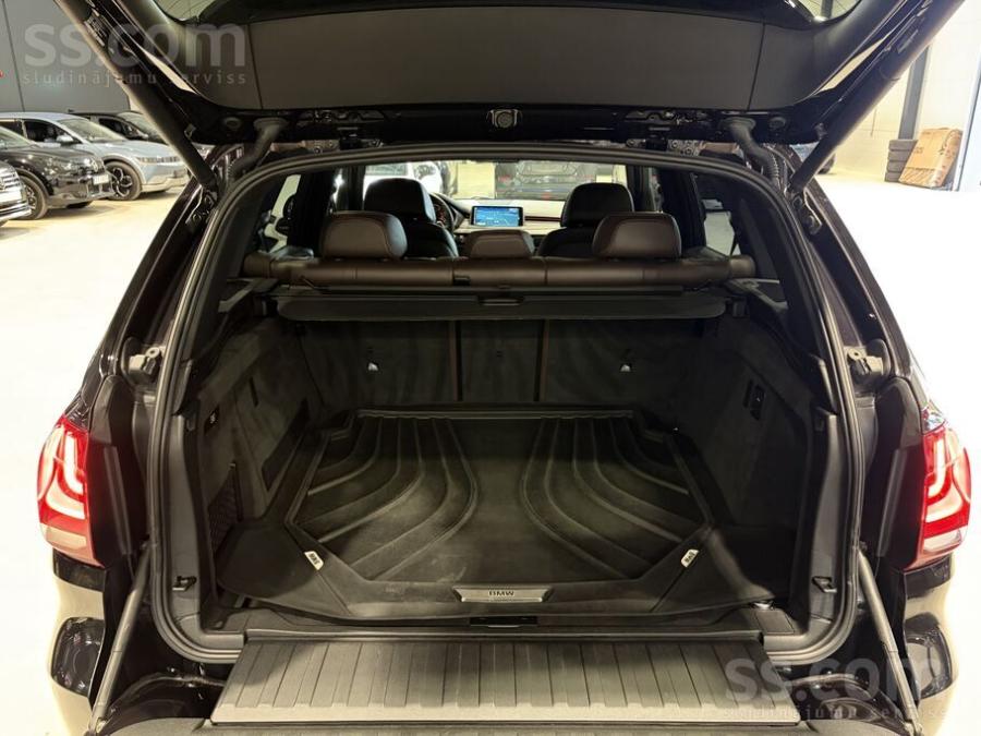 Melns BMW X5 2015 Rīga, ar dzinēja tilpumu 3.00 L un nobraukumu 170 tūkst. km par 18900 €, foto 26 vietnē AUTOMOTO.COM.LV