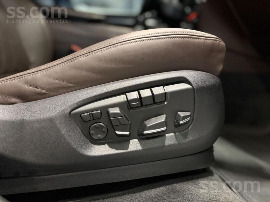 Melns BMW X5 2015 Rīga, ar dzinēja tilpumu 3.00 L un nobraukumu 170 tūkst. km par 18900 €, foto 28 vietnē AUTOMOTO.COM.LV