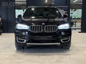 Melns BMW X5 2015 Rīga, ar dzinēja tilpumu 3.00 L un nobraukumu 170 tūkst. km par 18900 €, foto 33 vietnē AUTOMOTO.COM.LV