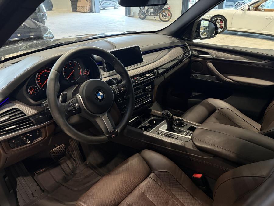 Black BMW X5 2015 in Riga, with an engine capacity of 3.00 L and mileage of 170 thousand km for 18900 €, photo 7 on AUTOMOTO.COM.LV