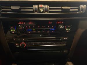 Black BMW X5 2015 in Riga, with an engine capacity of 3.00 L and mileage of 170 thousand km for 18900 €, photo 21 on AUTOMOTO.COM.LV