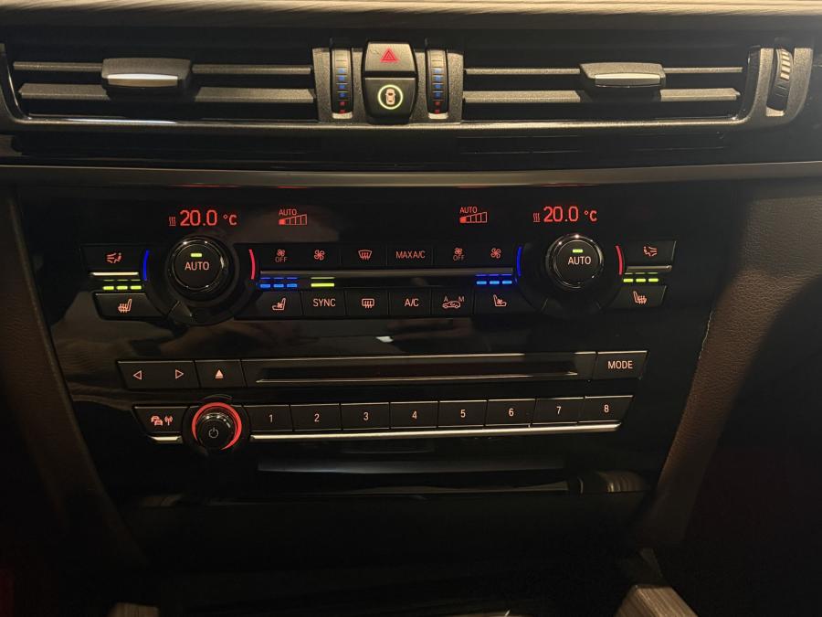 Black BMW X5 2015 in Riga, with an engine capacity of 3.00 L and mileage of 170 thousand km for 18900 €, photo 21 on AUTOMOTO.COM.LV
