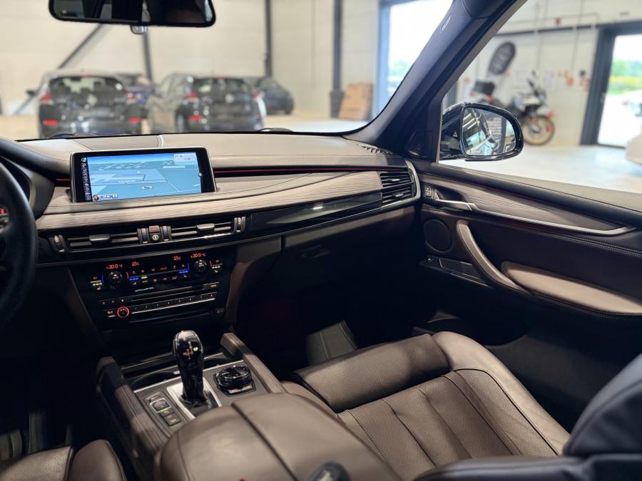 Black BMW X5 2015 in Riga, with an engine capacity of 3.00 L and mileage of 170 thousand km for 18900 €, photo 23 on AUTOMOTO.COM.LV