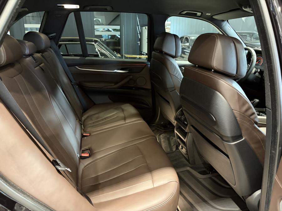 Black BMW X5 2015 in Riga, with an engine capacity of 3.00 L and mileage of 170 thousand km for 18900 €, photo 27 on AUTOMOTO.COM.LV