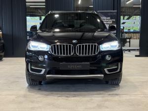 Black BMW X5 2015 in Riga, with an engine capacity of 3.00 L and mileage of 170 thousand km for 18900 €, photo 33 on AUTOMOTO.COM.LV