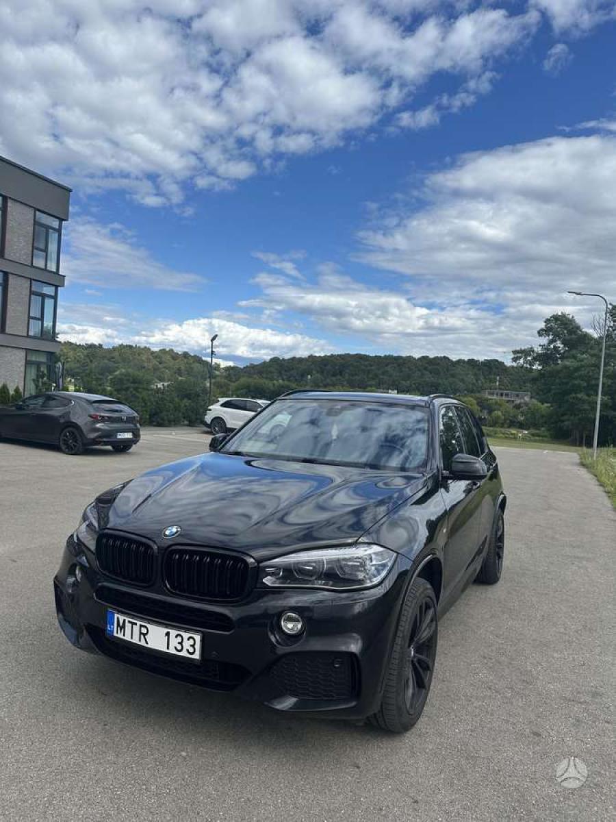 Melns BMW X5 2015 Kauņa, ar dzinēja tilpumu 3.00 L un nobraukumu 148 tūkst. km par 19500 €, foto 1 vietnē AUTOMOTO.COM.LV