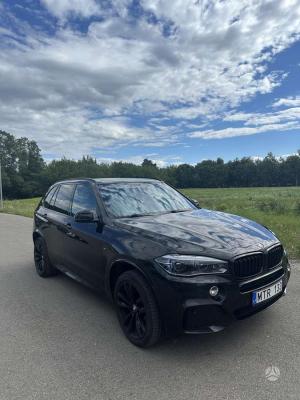 Melns BMW X5 2015 Kauņa, ar dzinēja tilpumu 3.00 L un nobraukumu 148 tūkst. km par 19500 €, foto 4 vietnē AUTOMOTO.COM.LV
