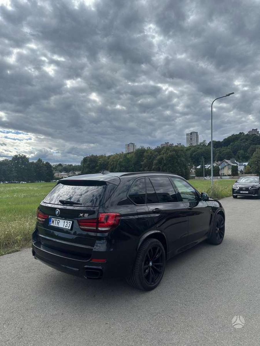 Melns BMW X5 2015 Kauņa, ar dzinēja tilpumu 3.00 L un nobraukumu 148 tūkst. km par 19500 €, foto 6 vietnē AUTOMOTO.COM.LV