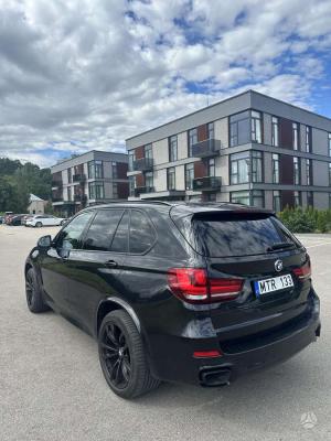 Melns BMW X5 2015 Kauņa, ar dzinēja tilpumu 3.00 L un nobraukumu 148 tūkst. km par 19500 €, foto 8 vietnē AUTOMOTO.COM.LV