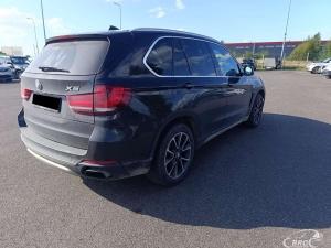 Melns BMW X5 2015 Viļņa, ar dzinēja tilpumu 4.40 L un nobraukumu 283 tūkst. km par 11900 €, foto 7 vietnē AUTOMOTO.COM.LV