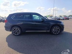 Melns BMW X5 2015 Viļņa, ar dzinēja tilpumu 4.40 L un nobraukumu 283 tūkst. km par 11900 €, foto 8 vietnē AUTOMOTO.COM.LV
