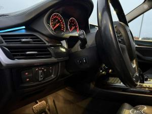Melns BMW X5 2015 Viļņa, ar dzinēja tilpumu 4.40 L un nobraukumu 283 tūkst. km par 11900 €, foto 12 vietnē AUTOMOTO.COM.LV