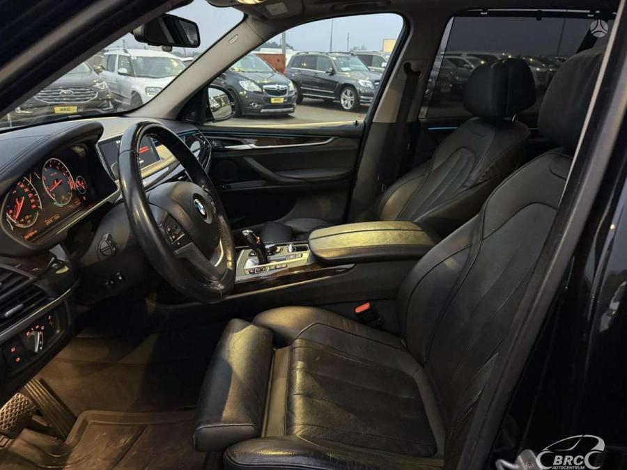 Melns BMW X5 2015 Viļņa, ar dzinēja tilpumu 4.40 L un nobraukumu 283 tūkst. km par 11900 €, foto 21 vietnē AUTOMOTO.COM.LV