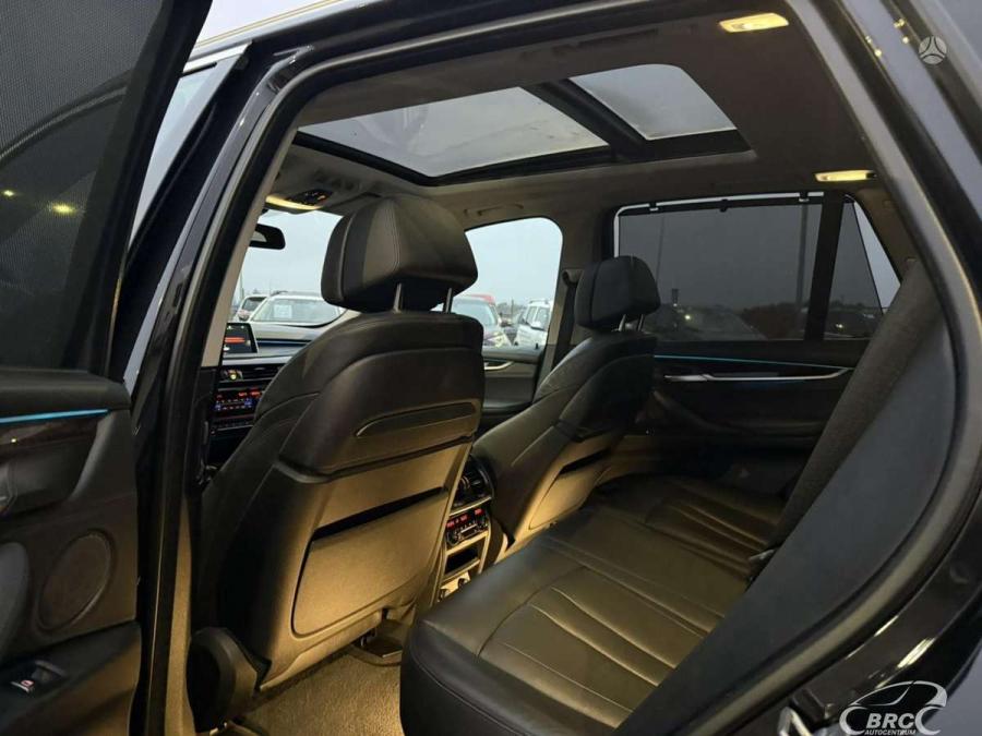 Melns BMW X5 2015 Viļņa, ar dzinēja tilpumu 4.40 L un nobraukumu 283 tūkst. km par 11900 €, foto 24 vietnē AUTOMOTO.COM.LV