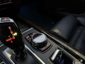 Melns BMW X5 2015 Viļņa, ar dzinēja tilpumu 4.40 L un nobraukumu 283 tūkst. km par 11900 €, foto 25 vietnē AUTOMOTO.COM.LV