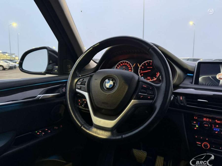 Melns BMW X5 2015 Viļņa, ar dzinēja tilpumu 4.40 L un nobraukumu 283 tūkst. km par 11900 €, foto 31 vietnē AUTOMOTO.COM.LV