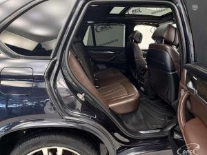 Melns BMW X5 2015 Viļņa, ar dzinēja tilpumu 4.40 L un nobraukumu 394 tūkst. km par 10500 €, foto 12 vietnē AUTOMOTO.COM.LV