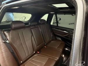 Melns BMW X5 2015 Viļņa, ar dzinēja tilpumu 4.40 L un nobraukumu 394 tūkst. km par 10500 €, foto 14 vietnē AUTOMOTO.COM.LV