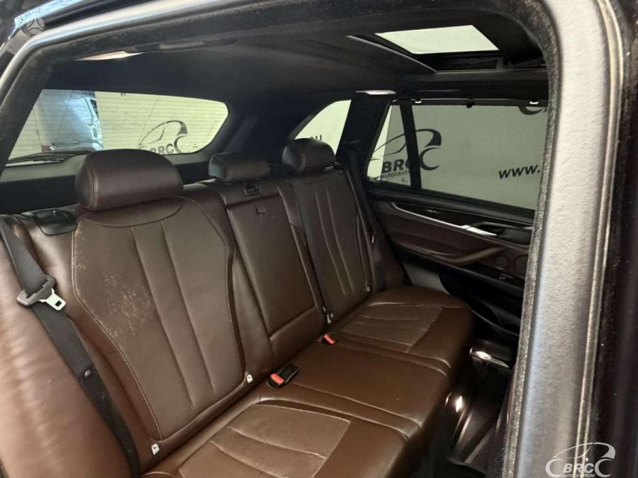 Melns BMW X5 2015 Viļņa, ar dzinēja tilpumu 4.40 L un nobraukumu 394 tūkst. km par 10500 €, foto 14 vietnē AUTOMOTO.COM.LV