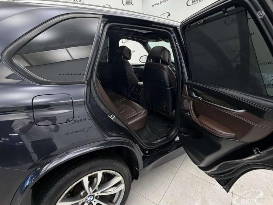Melns BMW X5 2015 Viļņa, ar dzinēja tilpumu 4.40 L un nobraukumu 394 tūkst. km par 10500 €, foto 15 vietnē AUTOMOTO.COM.LV