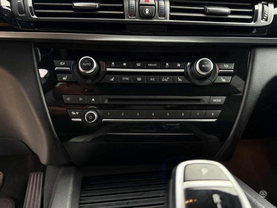 Черный БМВ Х5 2015 в Вильнюс, объемом двигателя 2.99 л и пробегом 278 тыс. км за 21900 €, фото 23 на AUTOMOTO.COM.LV
