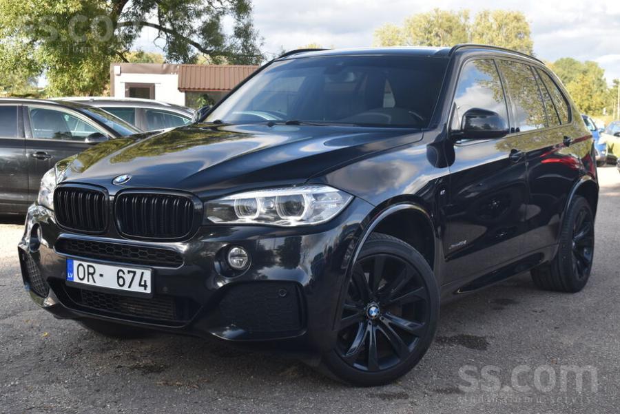 Melns BMW X5 2015 Kuldīga, ar dzinēja tilpumu 3.00 L un nobraukumu 0 tūkst. km par 21990 €, foto 1 vietnē AUTOMOTO.COM.LV