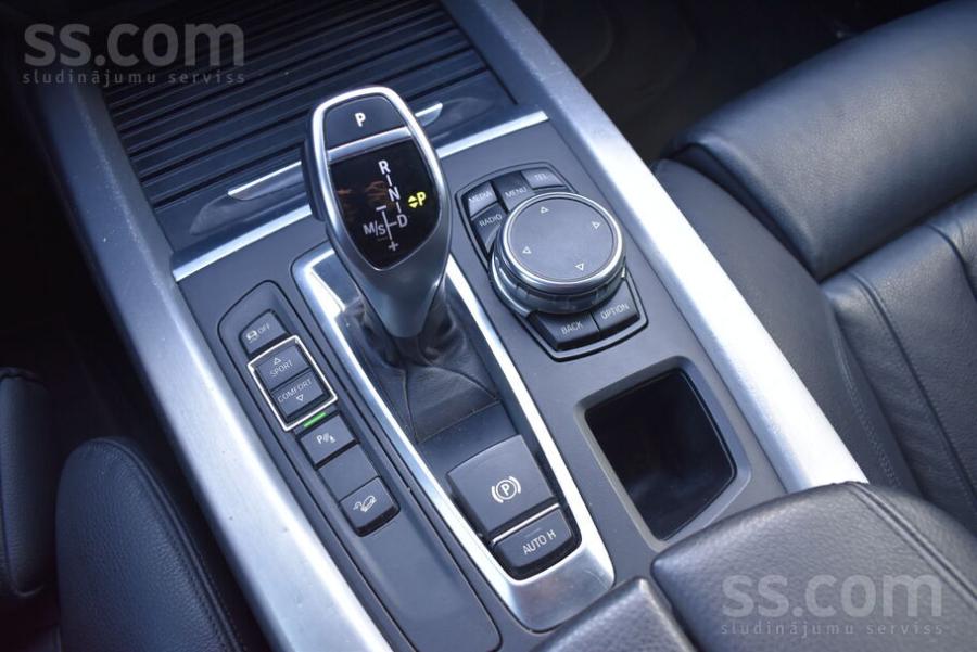 Melns BMW X5 2015 Kuldīga, ar dzinēja tilpumu 3.00 L un nobraukumu 0 tūkst. km par 21990 €, foto 10 vietnē AUTOMOTO.COM.LV
