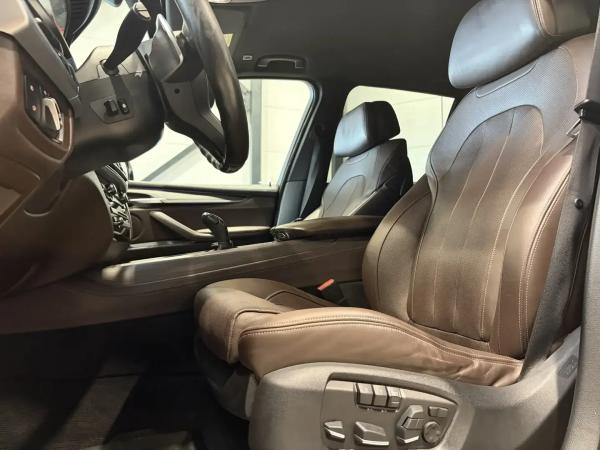 Melns BMW X5 2015 Mārupe, ar dzinēja tilpumu 3.00 L un nobraukumu 170 tūkst. km par 18900 €, foto 7 vietnē AUTOMOTO.COM.LV
