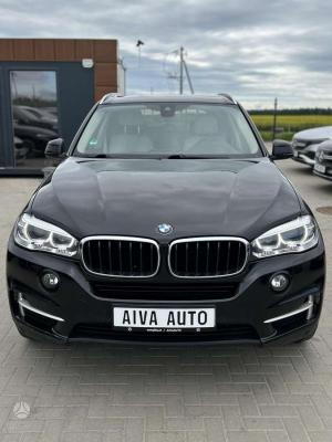 Black BMW X5 2015 in Kaunas, with an engine capacity of 2.00 L and mileage of 332 thousand km for 14600 €, photo 4 on AUTOMOTO.COM.LV