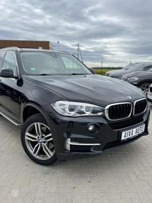 Black BMW X5 2015 in Kaunas, with an engine capacity of 2.00 L and mileage of 332 thousand km for 14600 €, photo 5 on AUTOMOTO.COM.LV