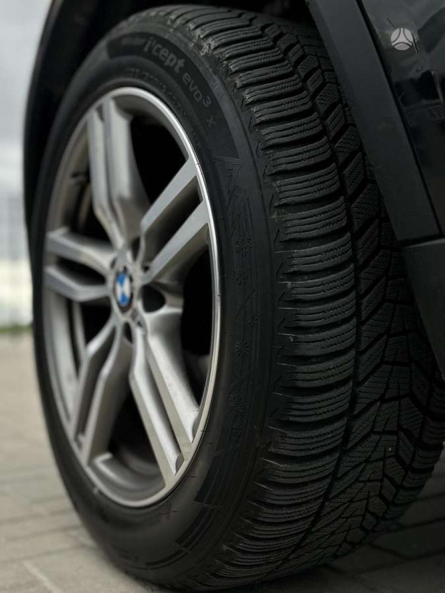 Black BMW X5 2015 in Kaunas, with an engine capacity of 2.00 L and mileage of 332 thousand km for 14600 €, photo 14 on AUTOMOTO.COM.LV