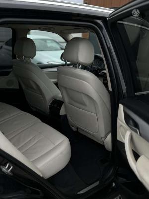 Black BMW X5 2015 in Kaunas, with an engine capacity of 2.00 L and mileage of 332 thousand km for 14600 €, photo 28 on AUTOMOTO.COM.LV